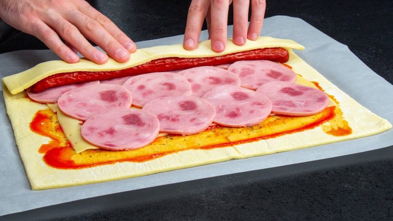 Slaná roláda z taveného sýra - VařímeDobroty.cz