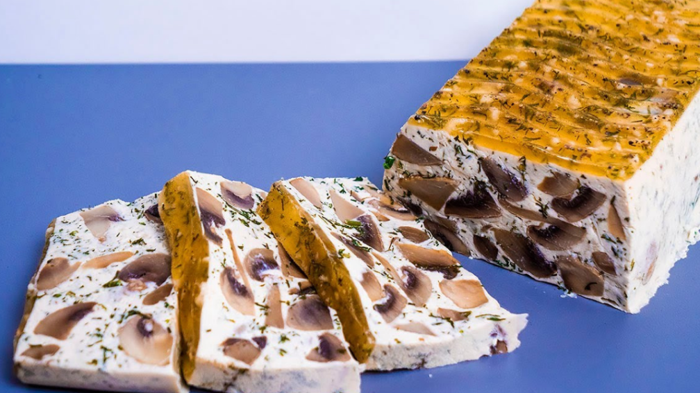 Slaná tvarohová roláda se šunkou - VařímeDobroty.cz