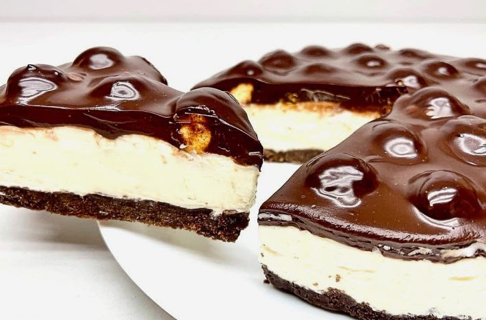 Nepečený čokoládový dezert s náplní ze smetany a mascarpone ...