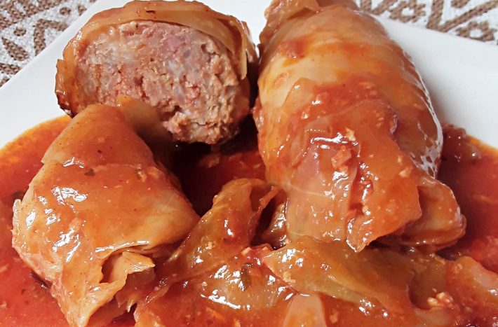 Holubky neboli zelné závitky plněné masem - VařímeDobroty.cz