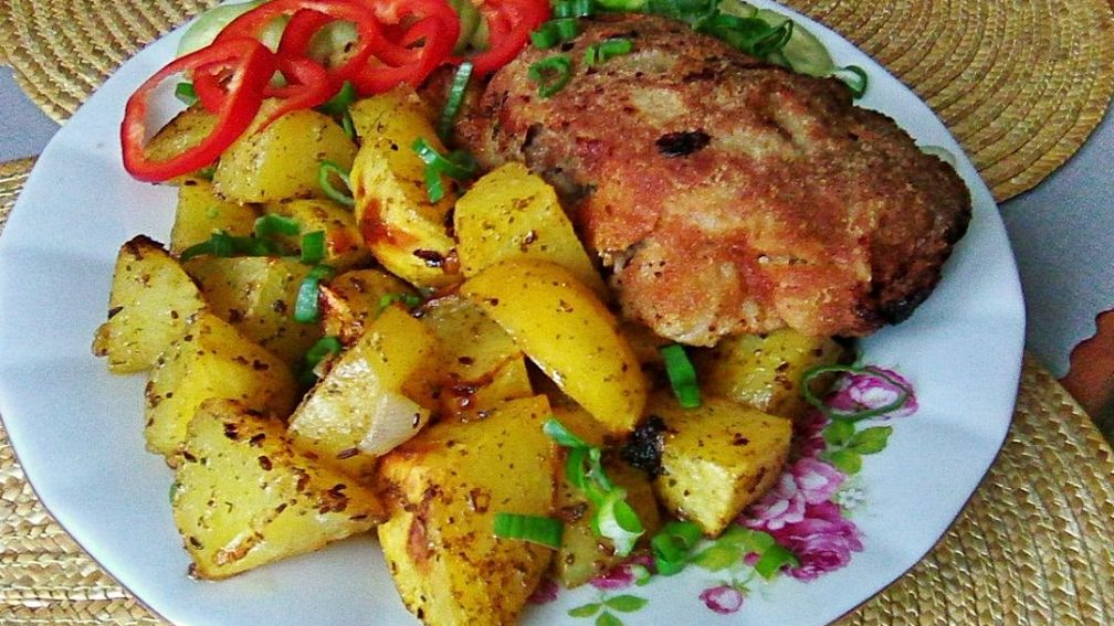 Strapačky se zelím a slaninou - VařímeDobroty.cz