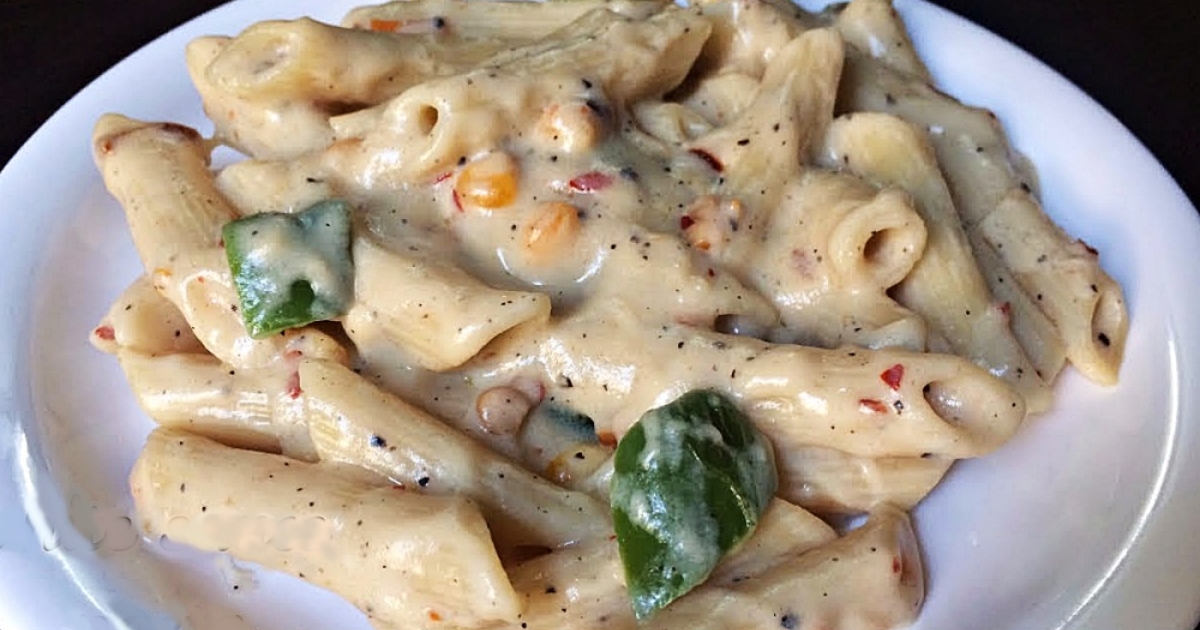 Těstoviny s bešamelovou omáčkou a zeleninou - VařímeDobroty.cz