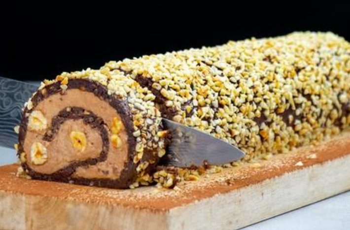 Roláda Ferrero Rocher - VařímeDobroty.cz