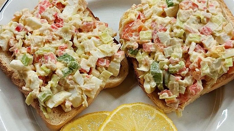 Falešné humrové chlebíčky - VařímeDobroty.cz