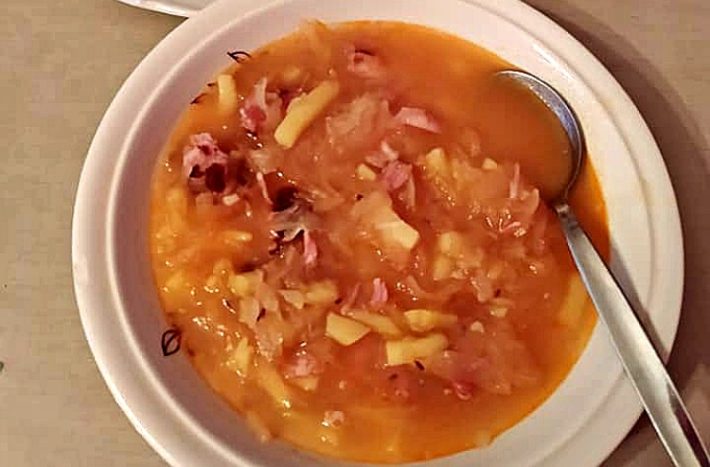 Zelná polévka s uzeným masem - VařímeDobroty.cz