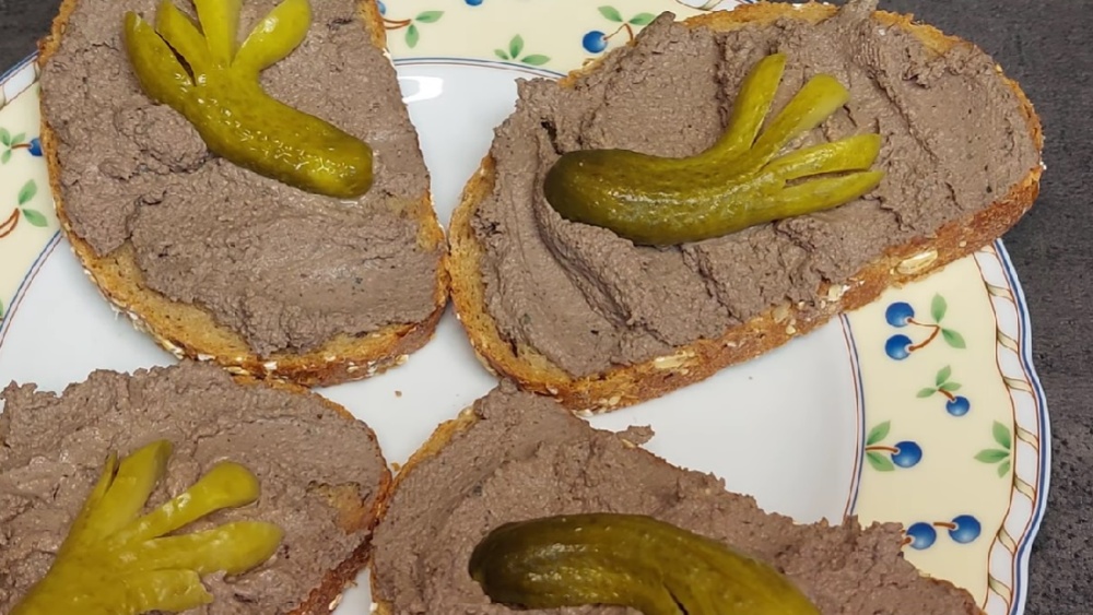 Velikonoční paštika - VařímeDobroty.cz