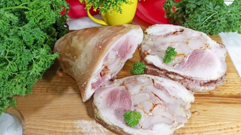 Domácí tlačenka z vepřového kolene - VařímeDobroty.cz