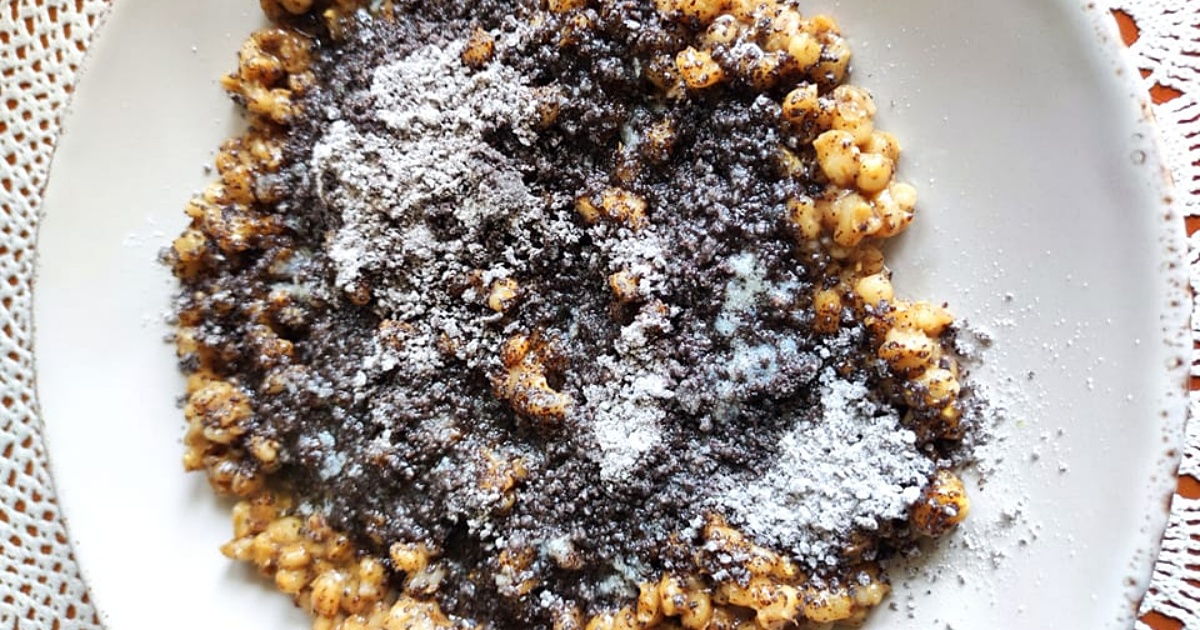 Kroupy nasladko s mákem a povidly - VařímeDobroty.cz