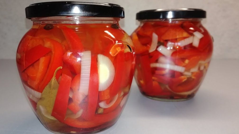 Zavařená rajčatová omáčka na špagety či pizzu - VařímeDobroty.cz