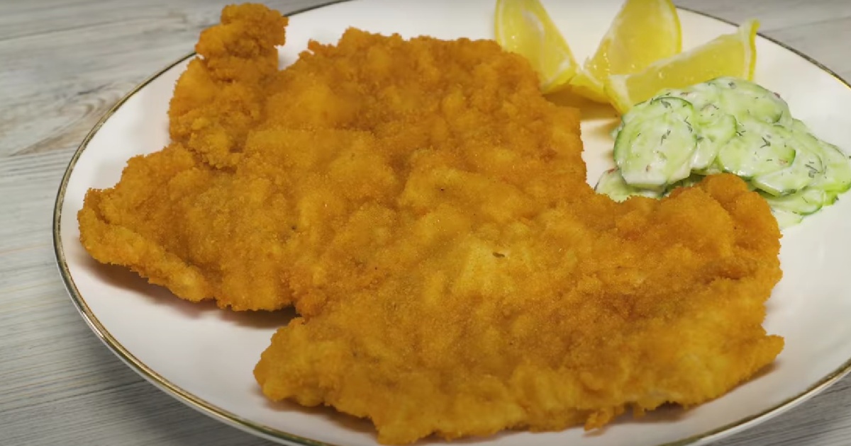 Německý vepřový řízek přes celý talíř - VařímeDobroty.cz