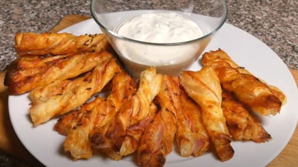 Dva slané recepty z listového těsta - VařímeDobroty.cz