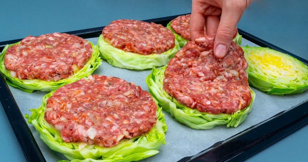 Mleté maso pečené na hlávkovém zelí – VařímeDobroty.cz