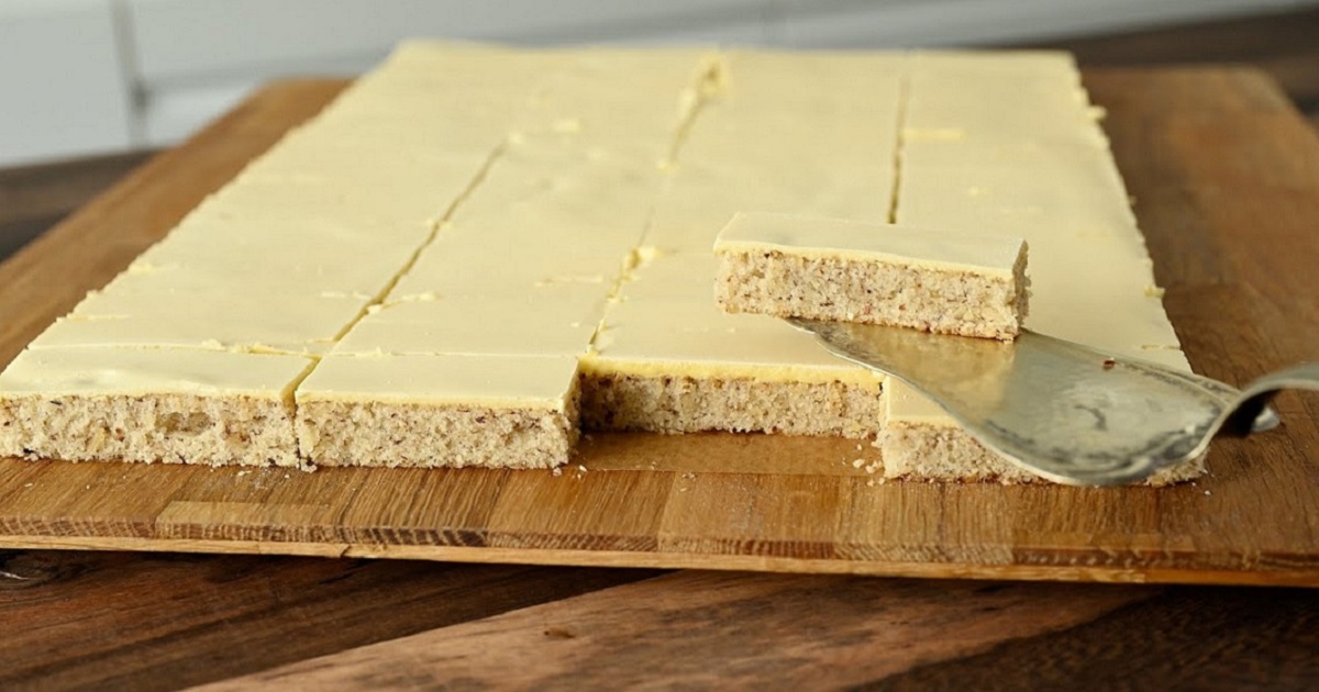 Žloutkové řezy s krémovou polevou – VařímeDobroty.cz