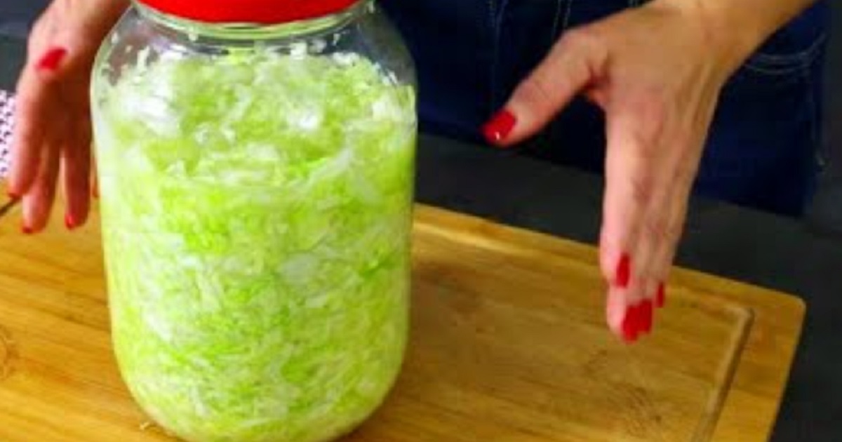 Kysané zelí do sklenic jen z 2 ingrediencí – VařímeDobroty.cz