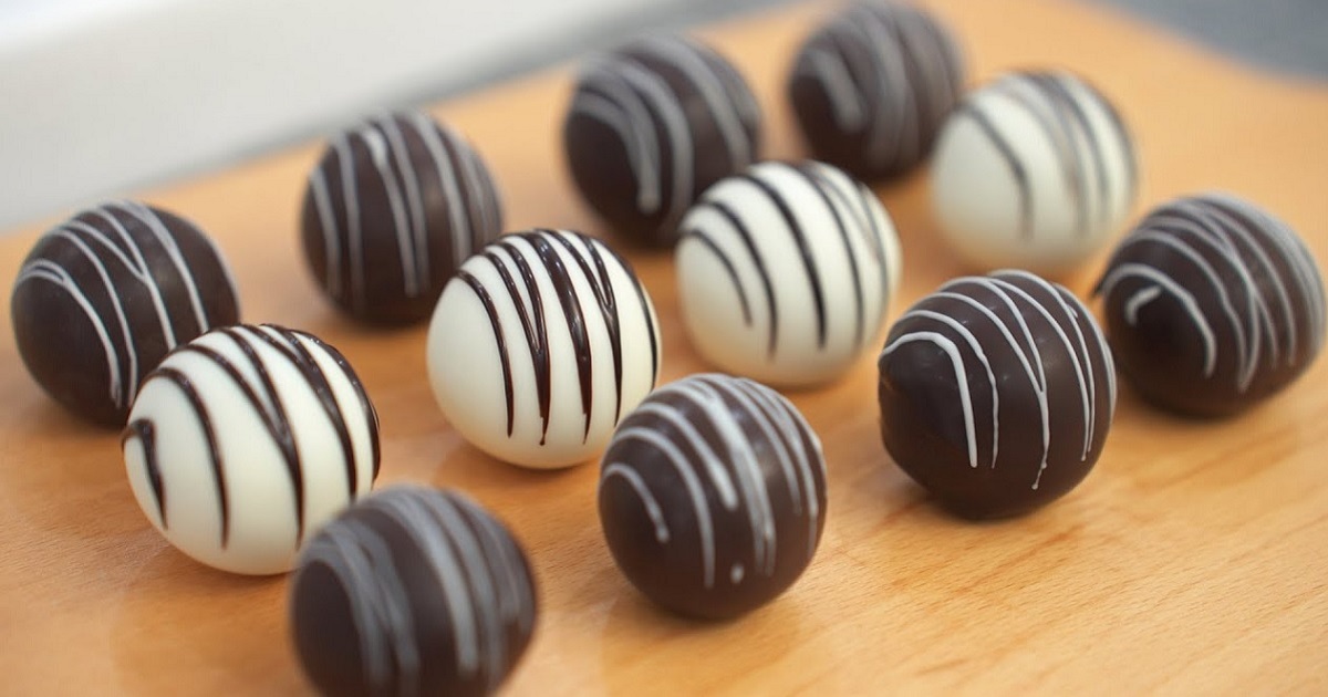 Luxusní Oreo pralinky ze 4 surovin – VařímeDobroty.cz