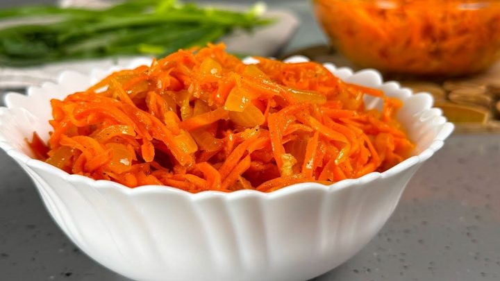 Mrkev po korejsku s chilli a koriandrem – VařímeDobroty.cz