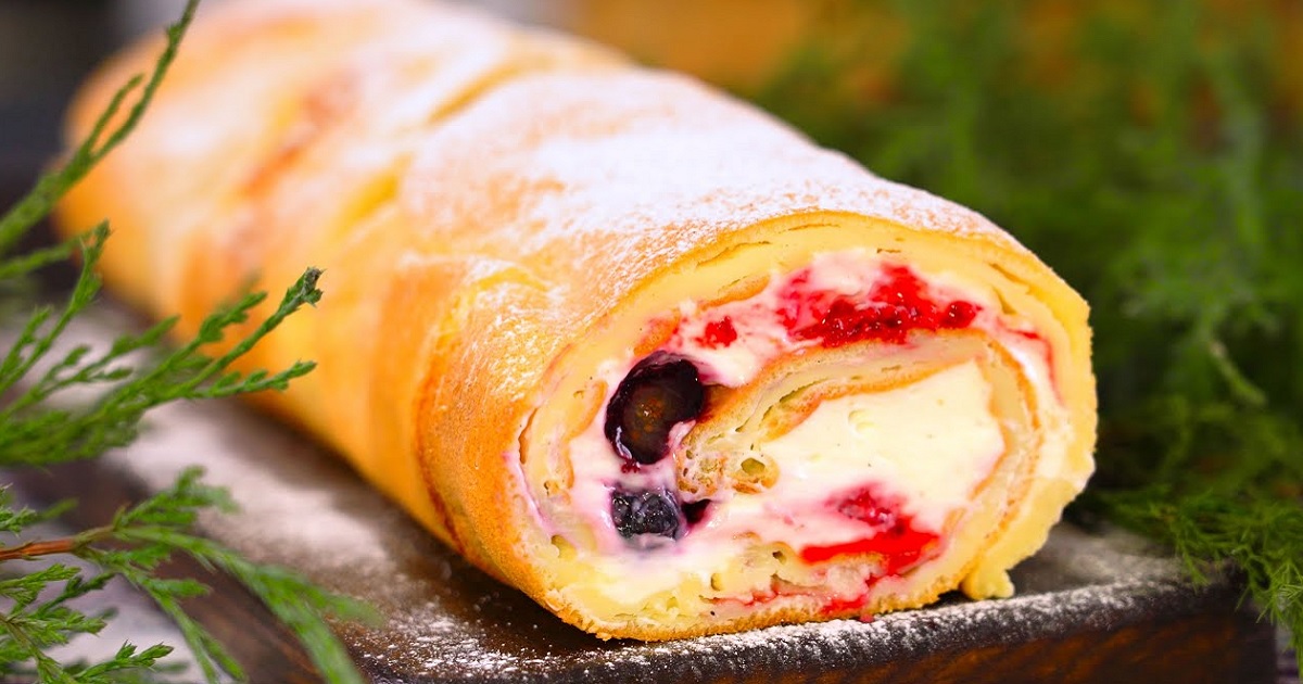 Rychlá palačinková roláda s ovocem – VařímeDobroty.cz